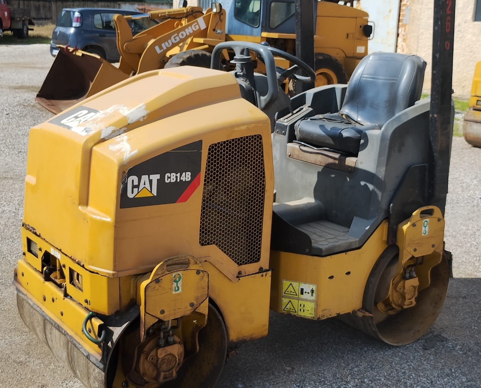 Rolo Compactador CAT CB14 – Br Tratores